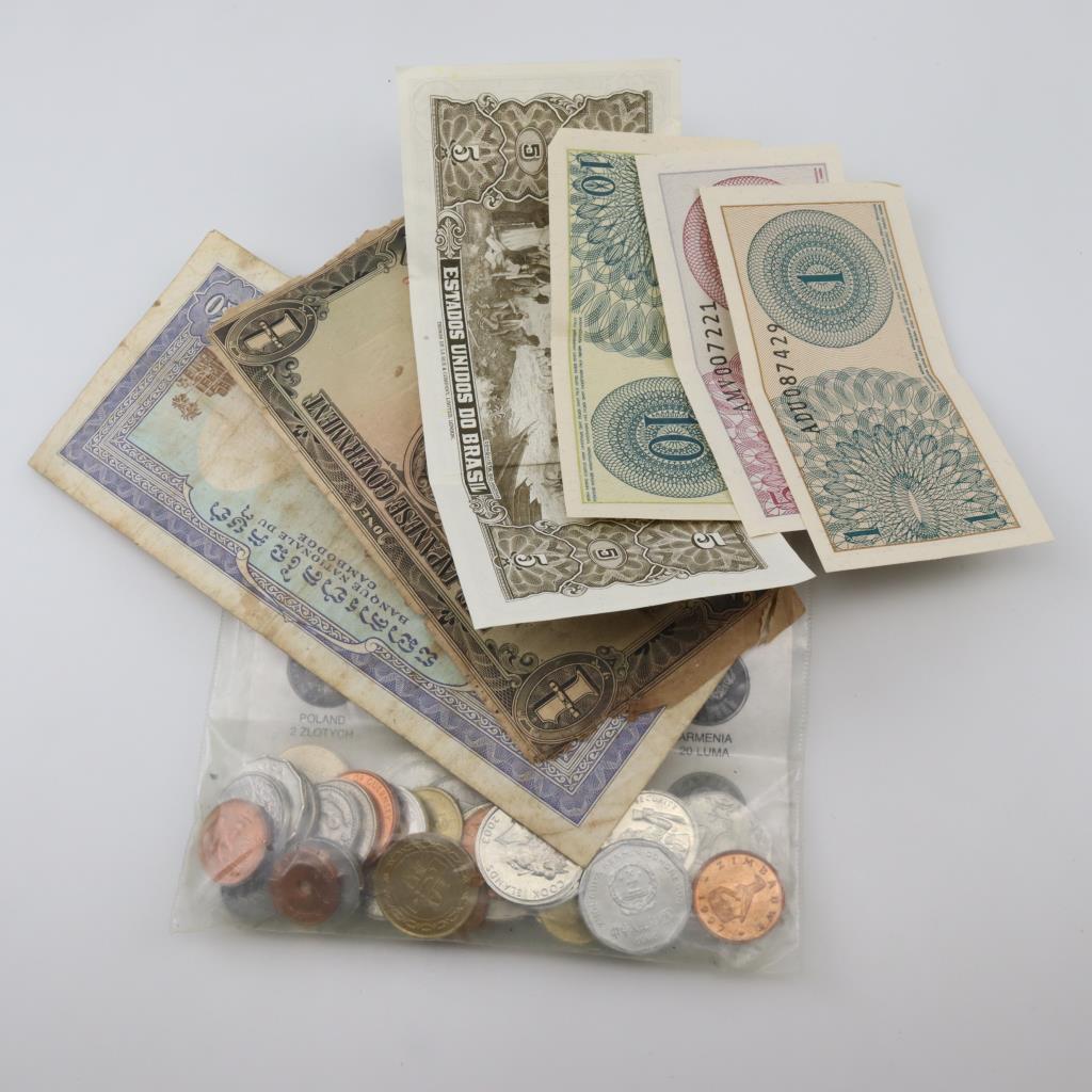 Foreign Currency, 13+ Pieces | Property Room