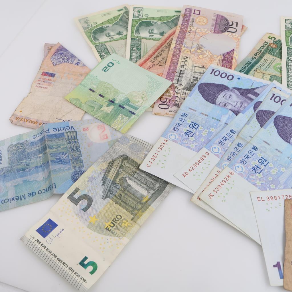 Foreign Currency, 15+ Pieces | Property Room