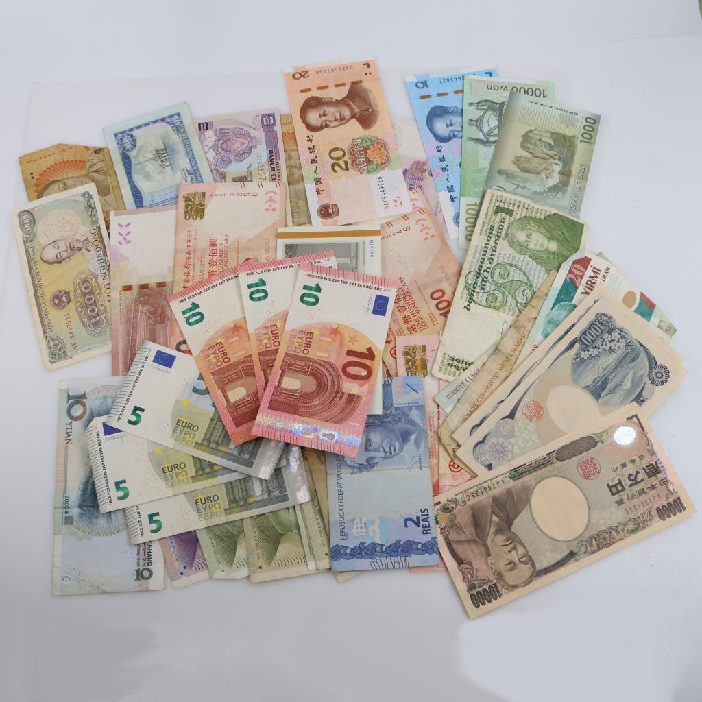Foreign Currency, 4+ Pieces, including 45 Euros | Property Room