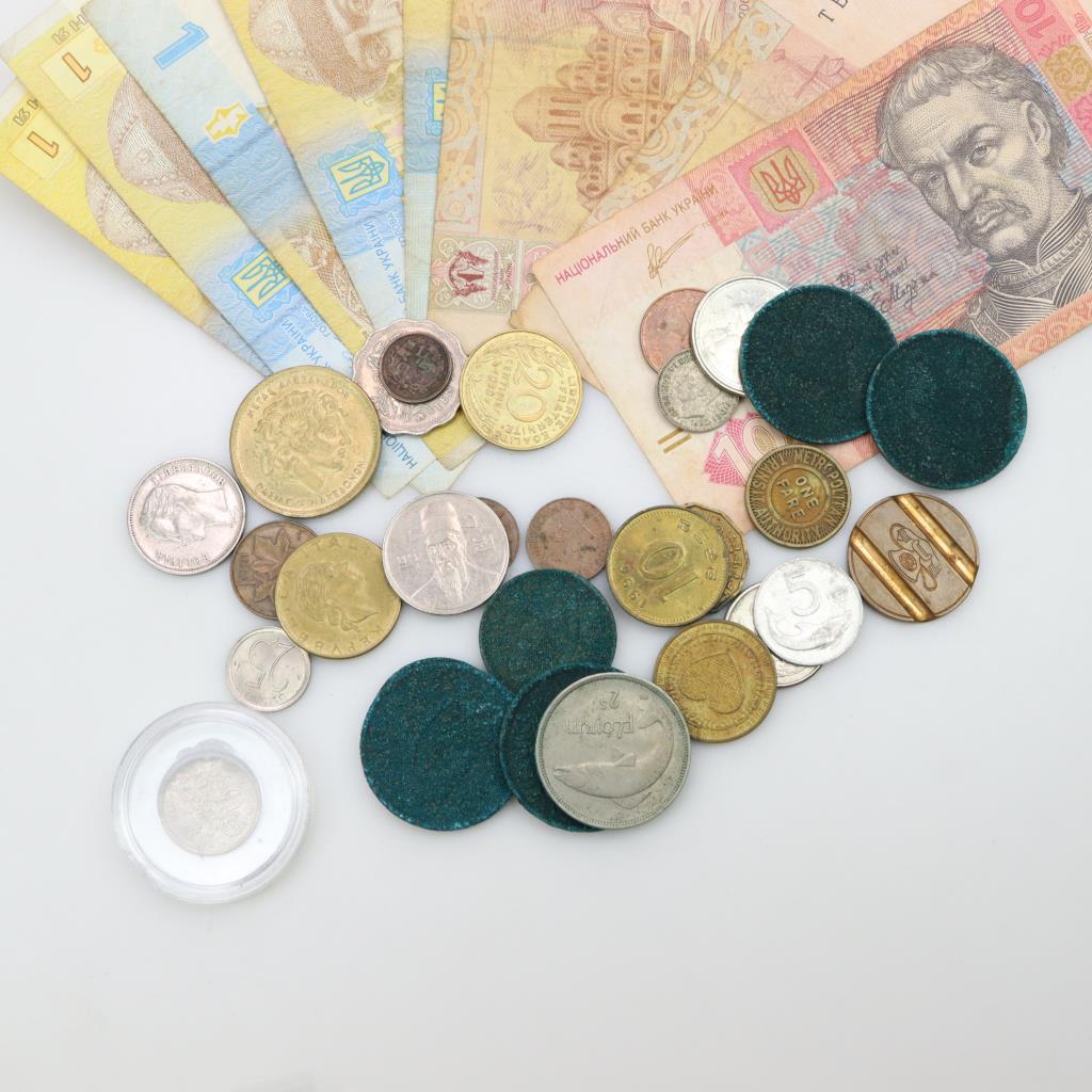 Foreign Currency And Tokens | Property Room