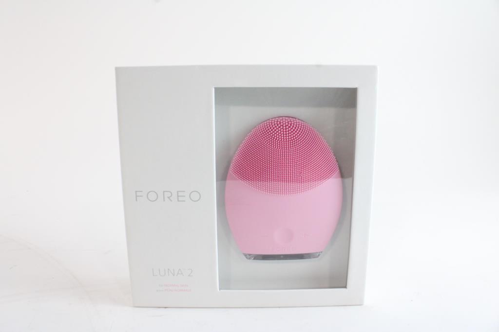 Foreo Luna 2 Facial Cleansing Device | Property Room