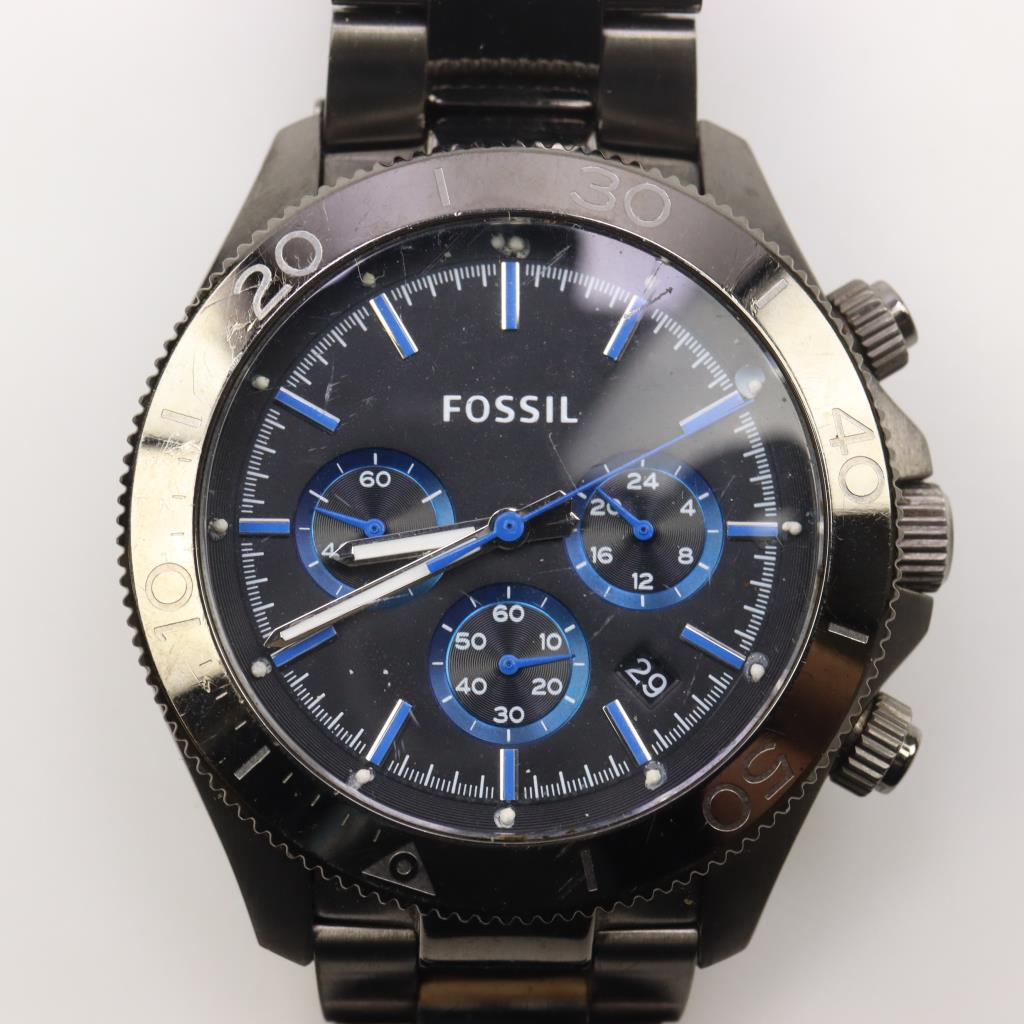 Fossil Retro Traveler Chronograph Watch | Property Room