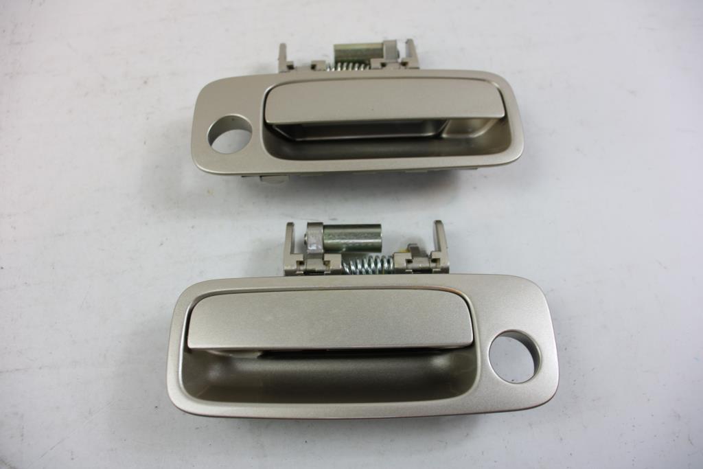 Front Door Outside Handle Assembly 1997-2001 Toyota Camry 69210AA010E0 ...