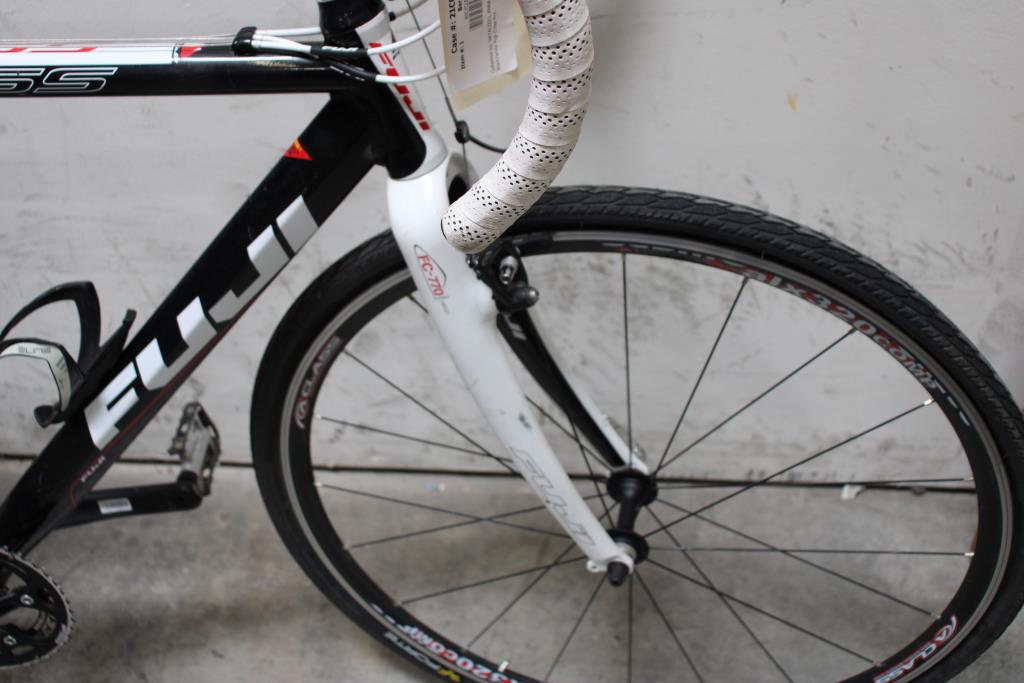 Fuji Cross Pro Road Bike | Property Room