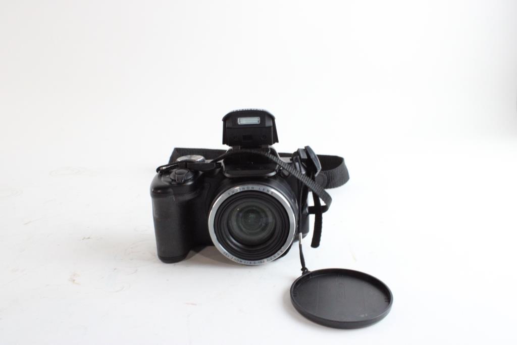 Fujifilm Finepix S8600 Camera | Property Room
