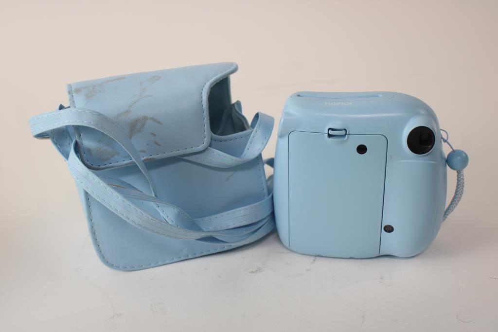 Fujifilm Instax Mini 7+ Polaroid Camera With Carrying Case, Light Blue ...