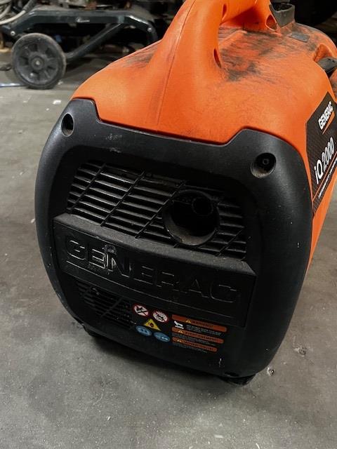 Generac IQ2000 Gas Powered Inverter | Property Room