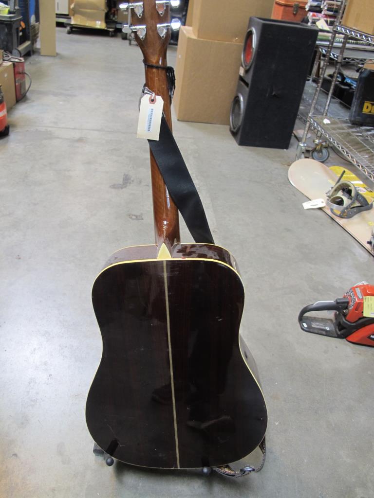 Generic Acoustic Guitar | Property Room