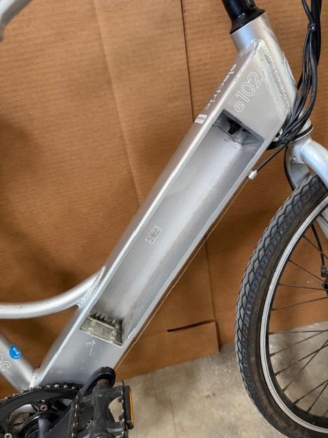 Genze E102 E-Bike MISSING BATTERY | Property Room