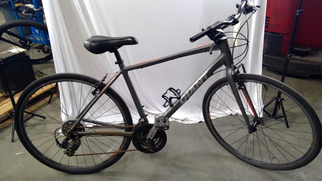 Giant Escape Bike | Property Room