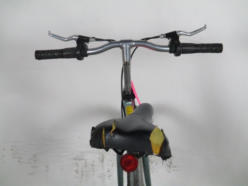 Giant Hybrid Innova Bike | Property Room