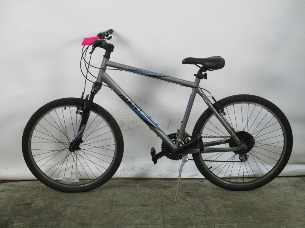 Giant Mountain Bike | Property Room
