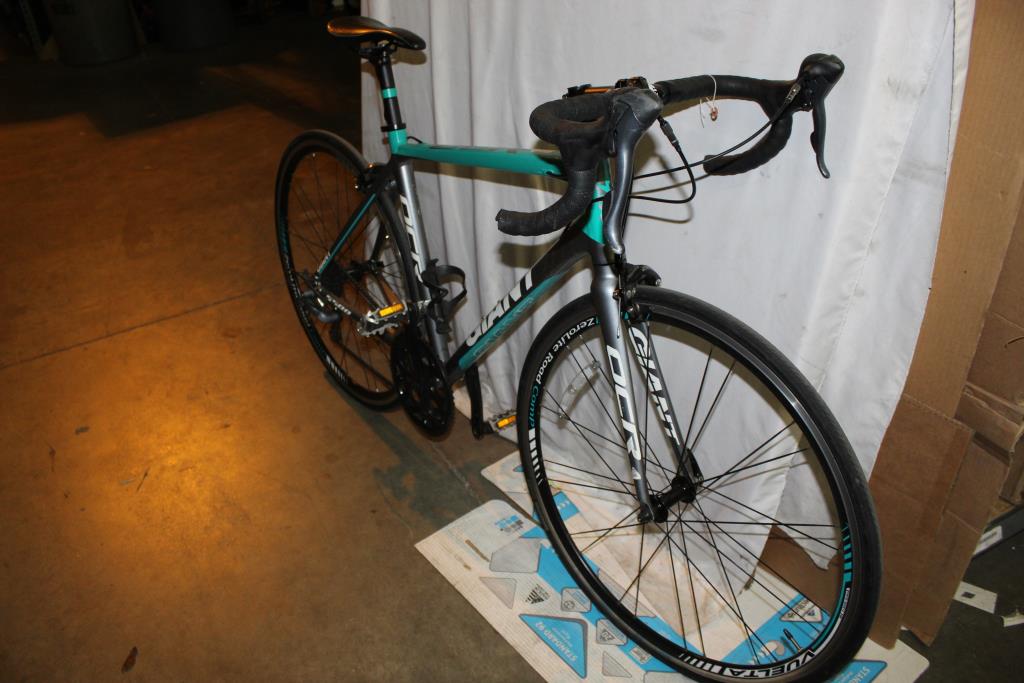 Giant Ocr Road Bike | Property Room