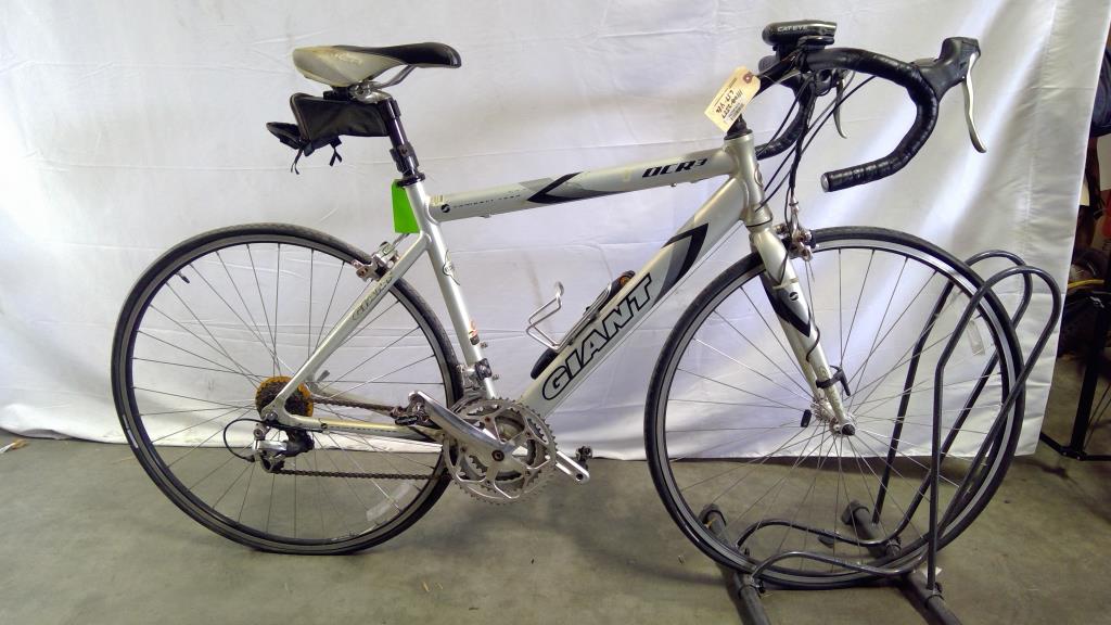 Giant OCR3 Bike | Property Room
