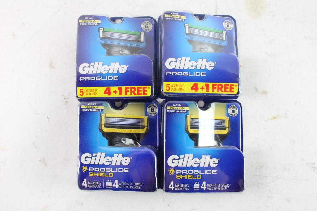 Gillette Blades, 4 Pieces | Property Room
