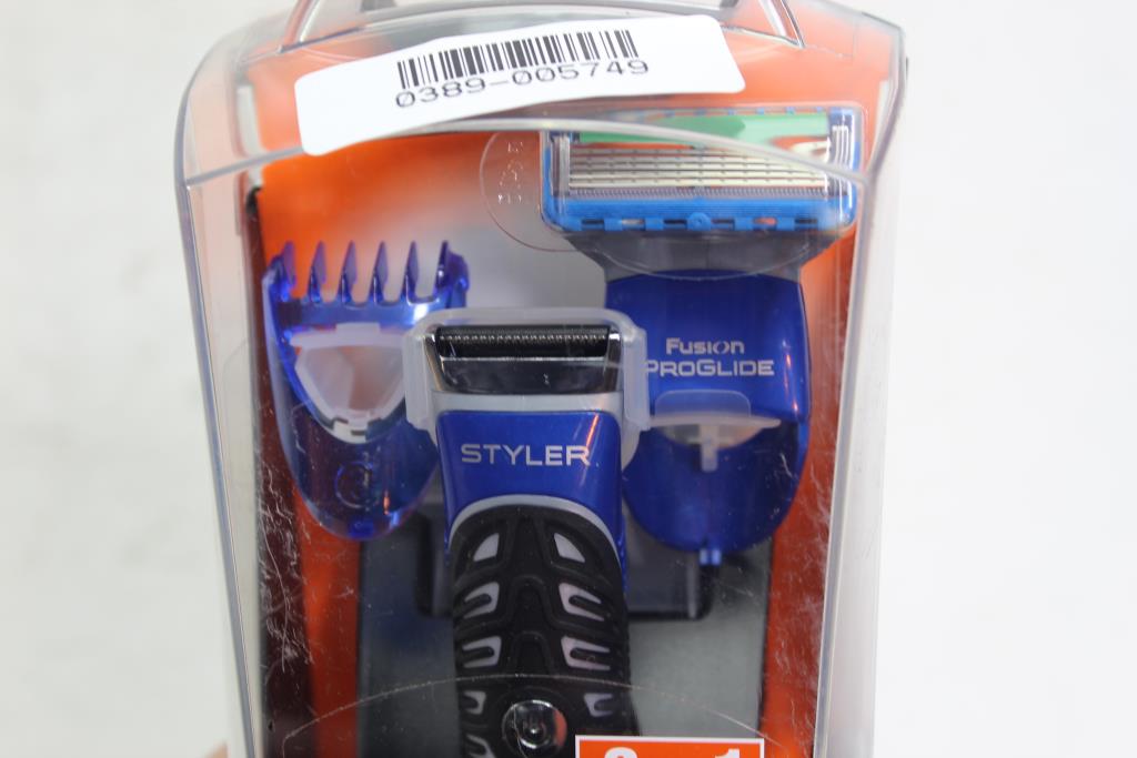 Gillette Fusion Proglider Styler Razor | Property Room