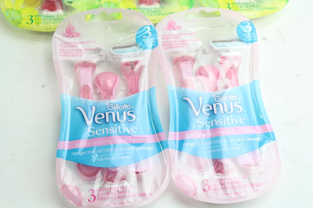 Gillette Venus Sensitive / Tropical Disposable 3 Pack Razors - 5 Packs ...