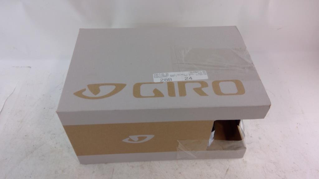 Giro Pneumo Adult Cycling Helmet | Property Room