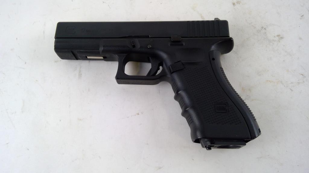 Glock 16 Generation 4 Airsoft Pistol | Property Room