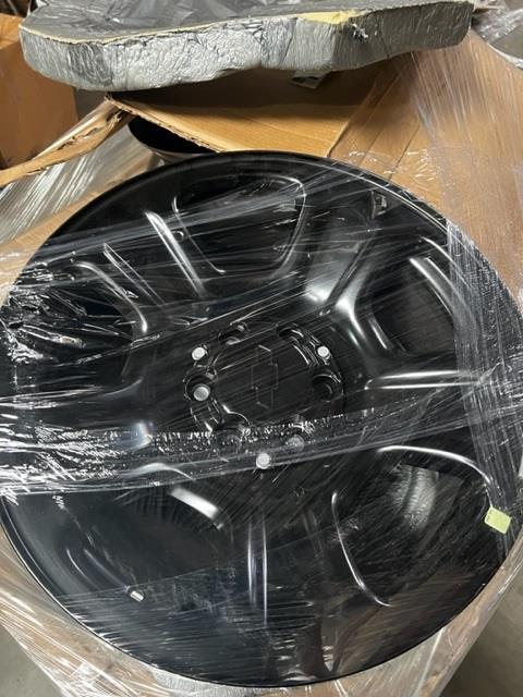 GM Chevy Stock Wheels Part 23376222, Set Of 8 | Property Room