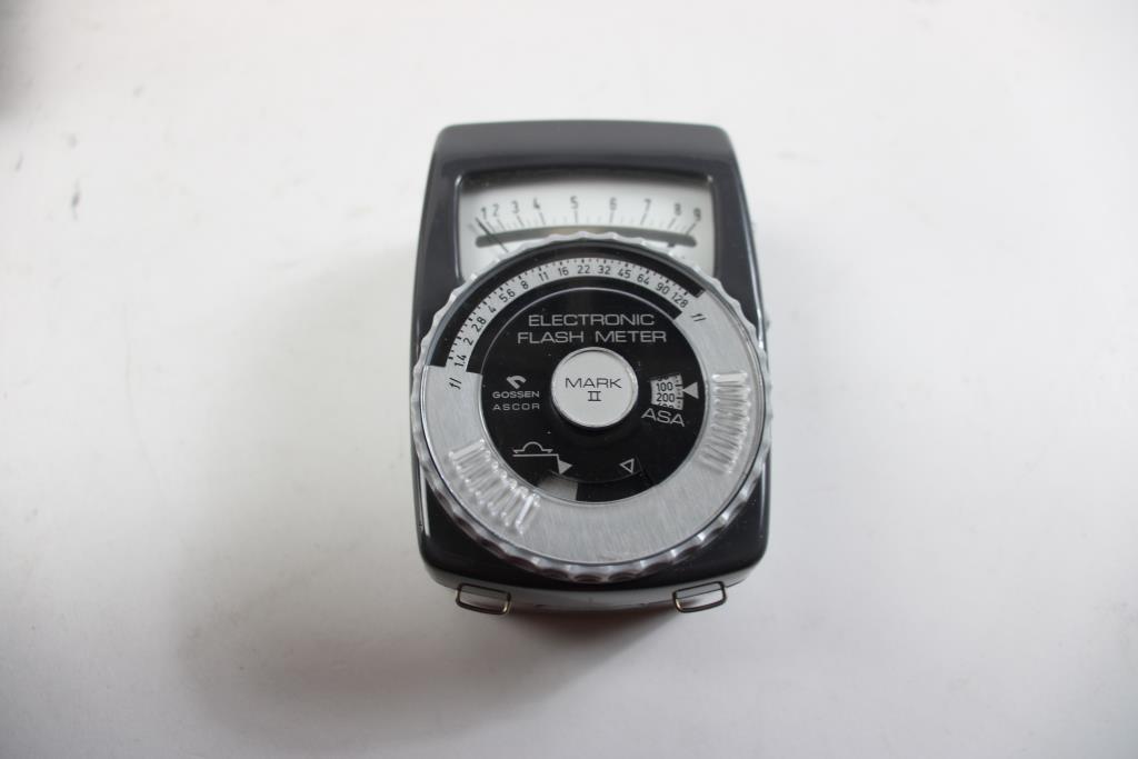 Gossen Ascor Mark II Electronic Flash Meter | Property Room