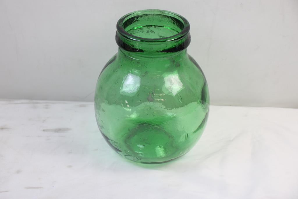 Green Vase | Property Room