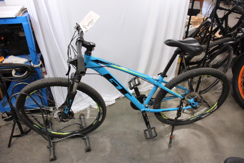 GT Agressor Pro Front Suspension Mountain Bike | Property Room