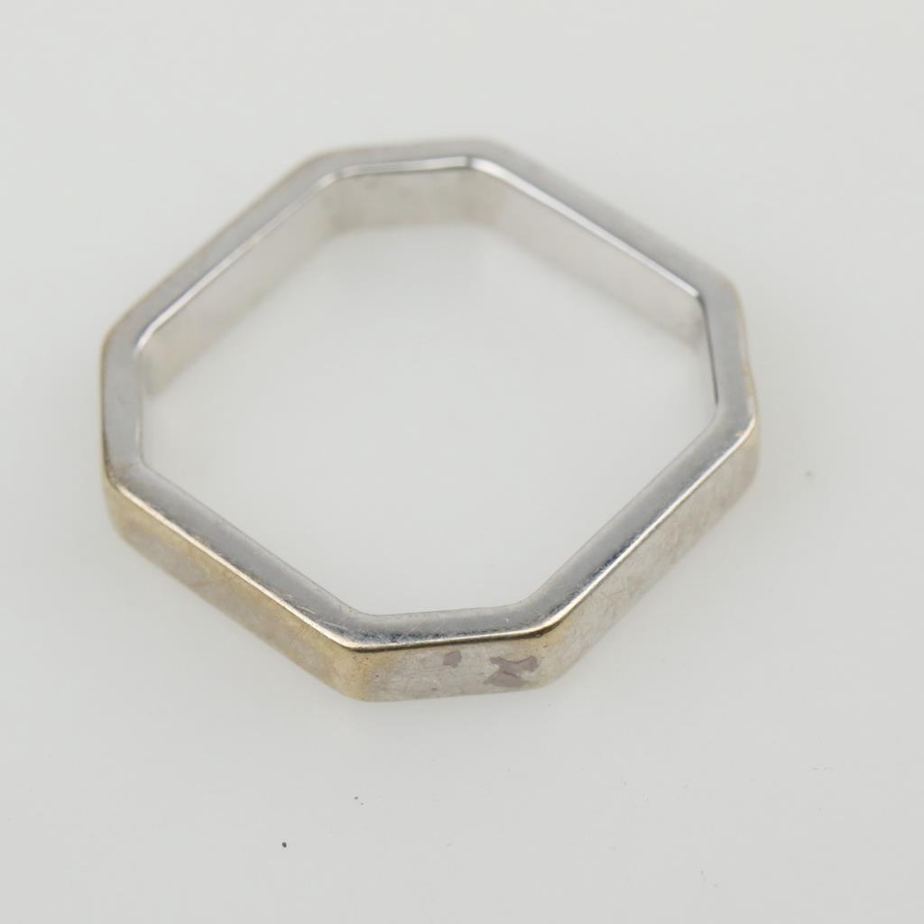 Gucci 18kt White Gold Octagonal Diamond Ring | Property Room