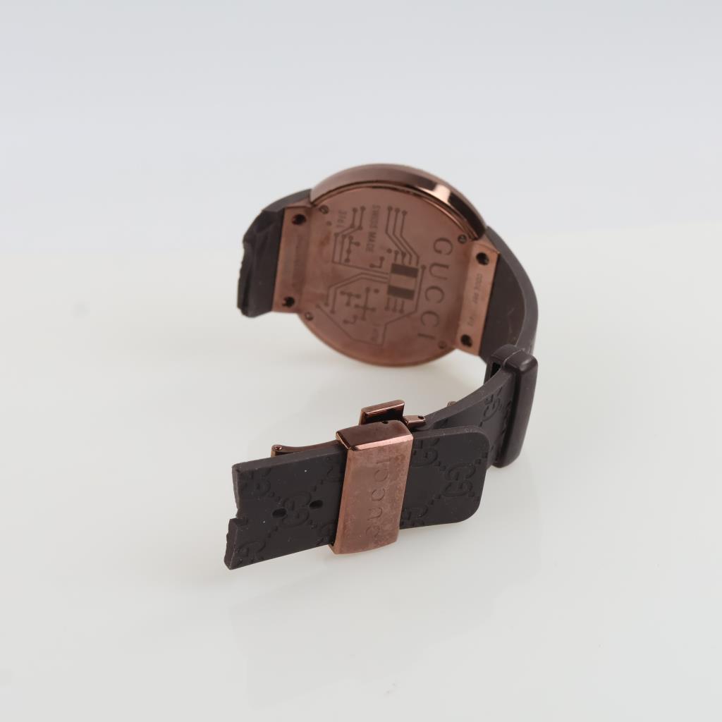 Gucci Digital 114-2 1.00cts TW Diamond Watch-Evaluated By Our Certified ...