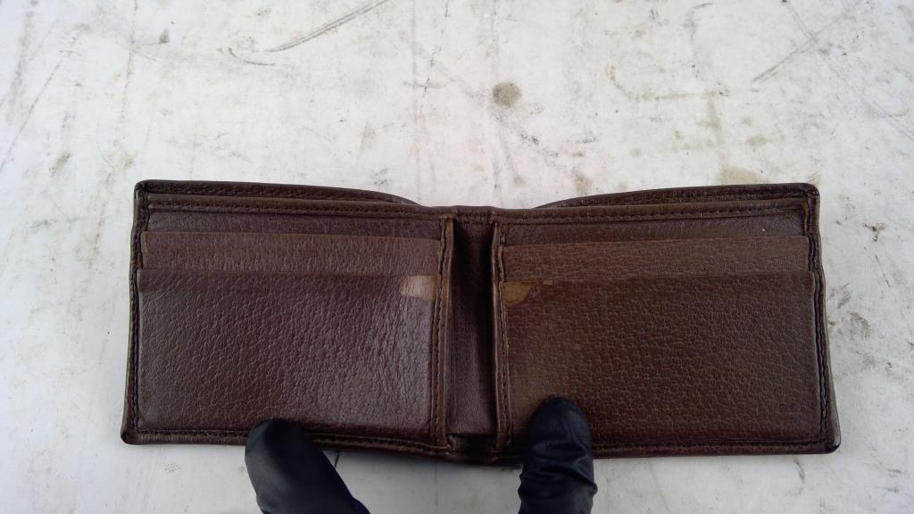 Gucci Mens Wallet - Doublechecked By Entrupy | Property Room