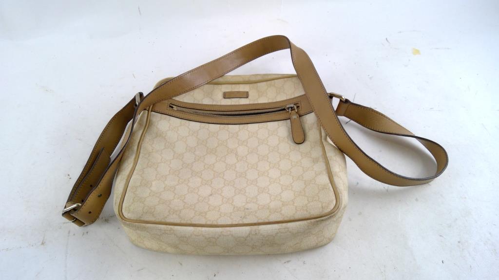 Gucci Shoulder Bag - Doublechecked By Entrupy | Property Room