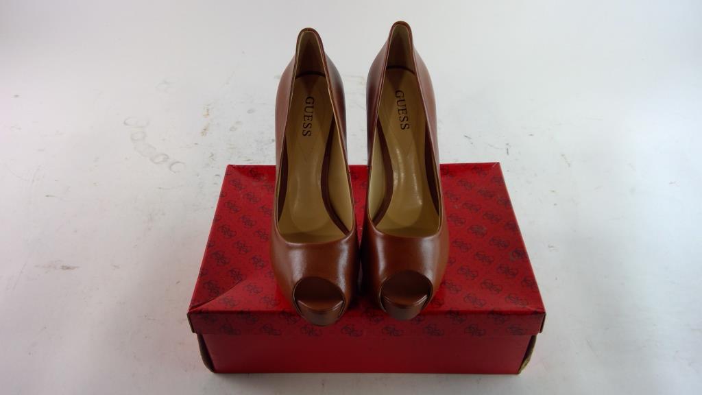 Guess Medium Brown Leather Heels, Size 8.5 | Property Room