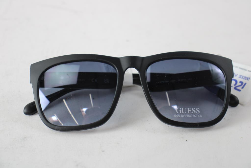 Guess Men's Sunglasses | Property Room