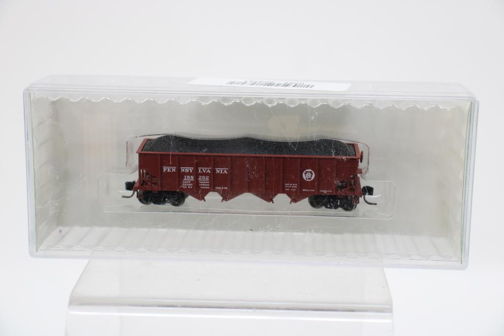 H21a 4 Bay Hopper PRR Circle Key #188262 | Property Room