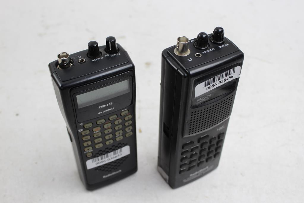 Hand Held 2 Way Radios: RadioShack Pro-70, Pro-135, Motorola: 3 Items ...