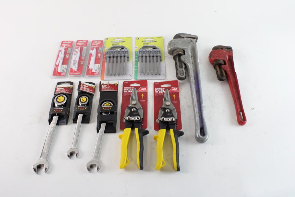 Hand Tool Lot, 8+ Pieces | Property Room