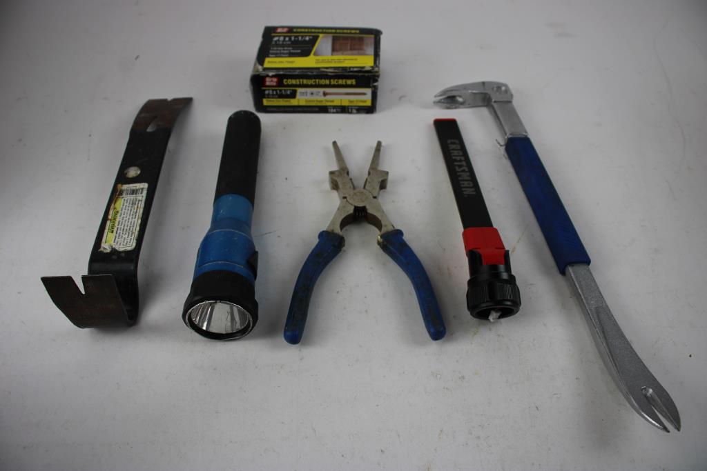 Handsaw Flashlight And More Tool Lot | Property Room