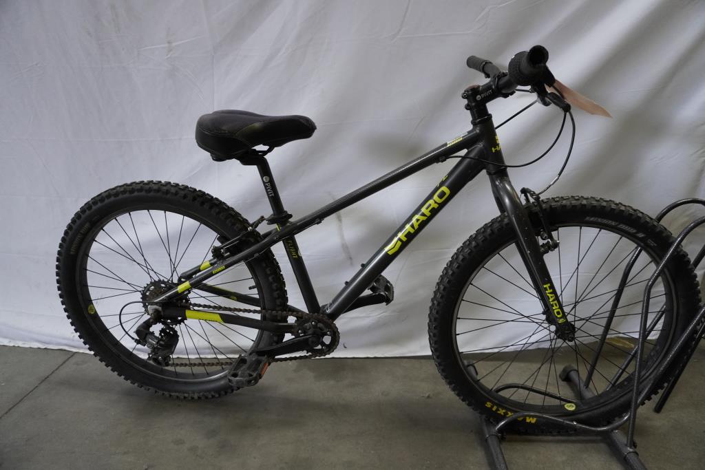 Haro Flightline 24 Plus Boys Mountain Bike | Property Room