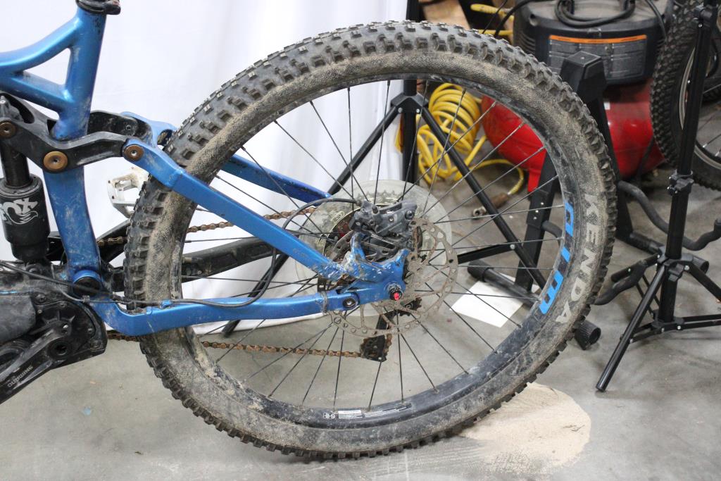 Haro Shift Plus I/O 9 Full Suspension E-Bike | Property Room