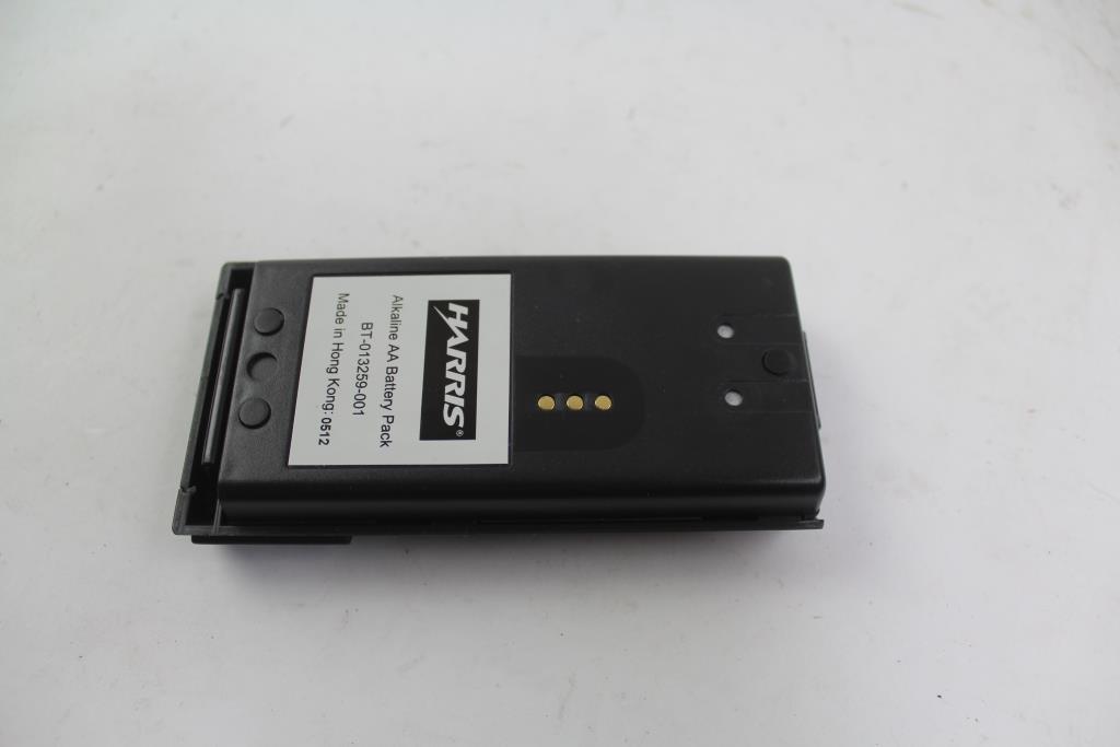Harris P7200 Multi Mode Hand Held 2 Way Radio And AA Battery Pack ...
