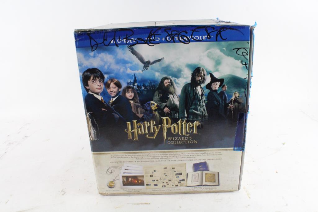 Harry Potter Wizard's Collection Blu-Ray/DVD/Ultraviolet Set | Property ...