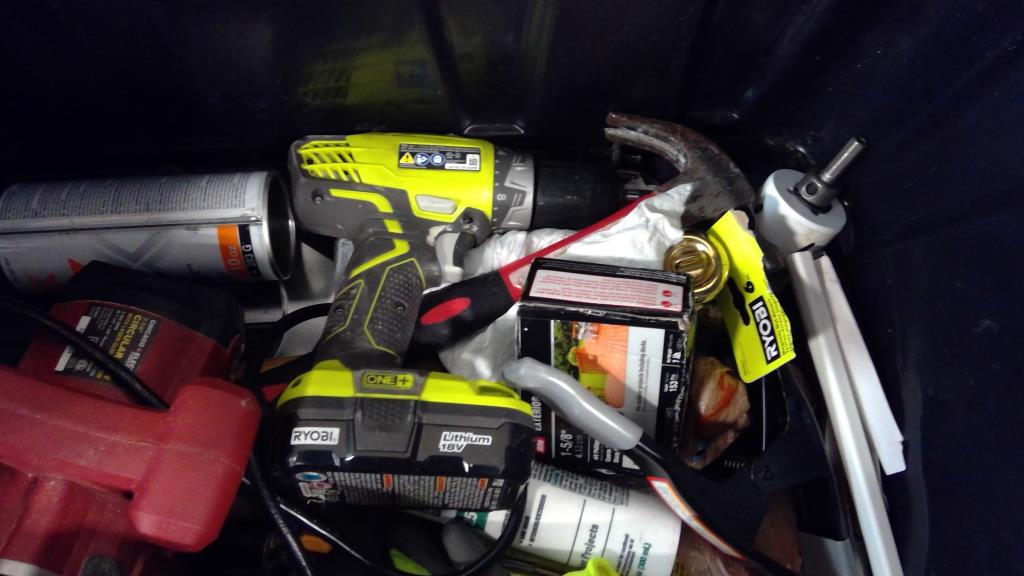 HDX Tote With Tools, 5+ Pieces | Property Room