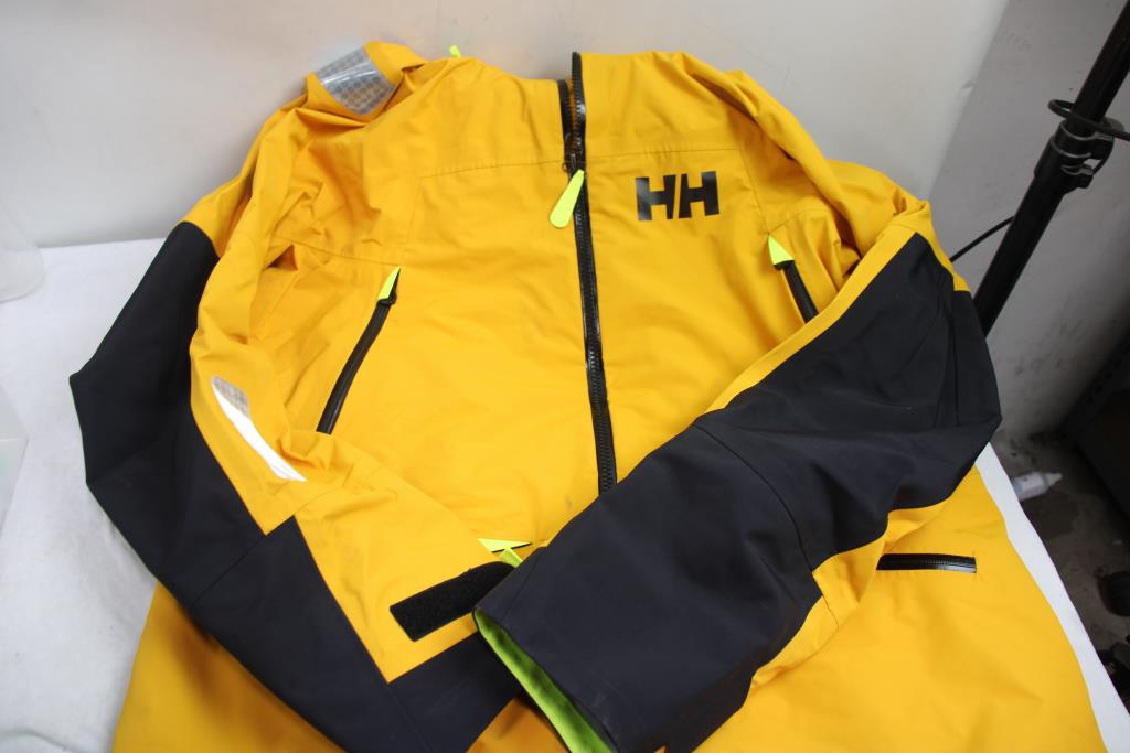 Helly Hansen Jacket, Performance Safety Lines, Emergency Cutter,LumeCube Standing | Property Room