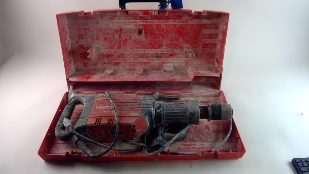Hilti TE 905-AVR Jack Hammer | Property Room
