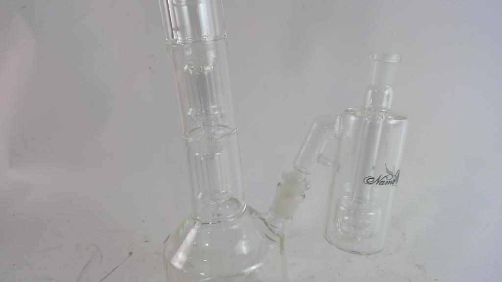 HiSi Glass Water Pipe, 3 Pieces | Property Room