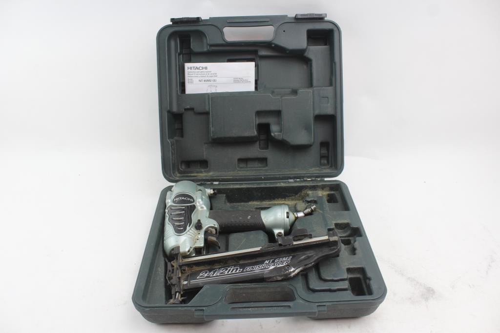 Hitachi Finish Nailer Gun NT 65M2 And Case | Property Room