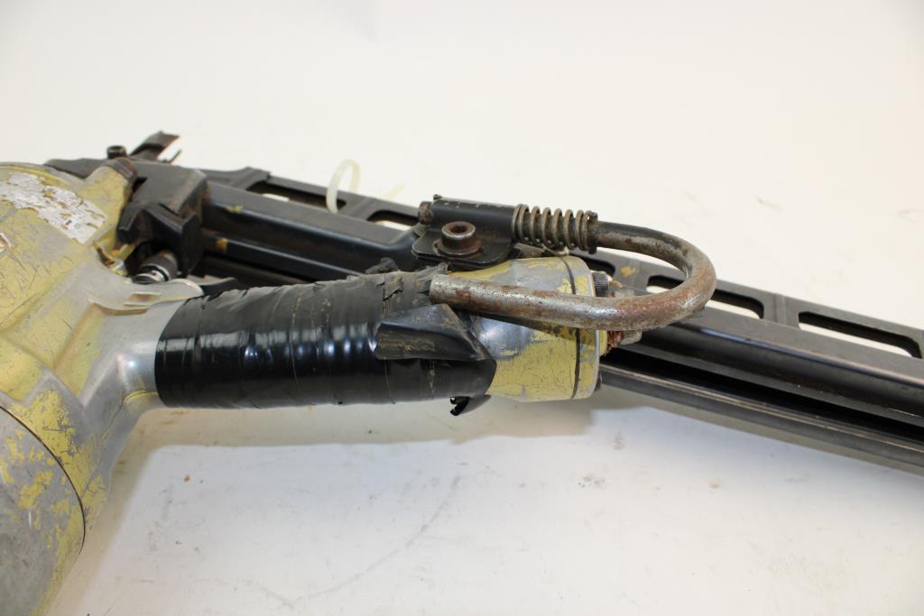 Hitachi NR 83A2 3.25" Strip Nailer | Property Room