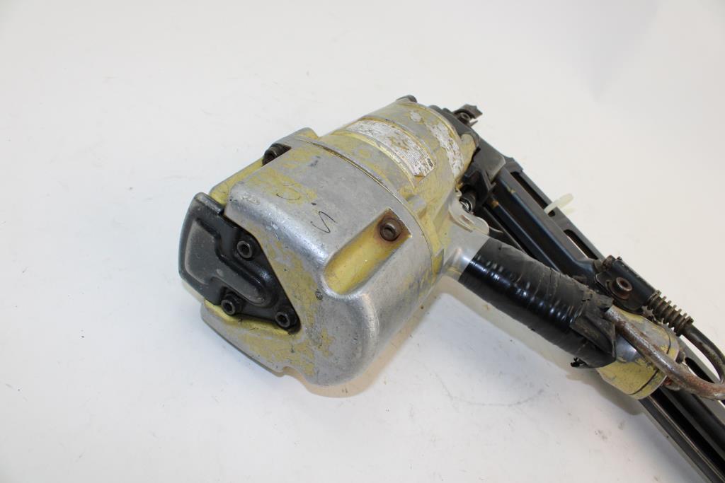 Hitachi NR 83A2 3.25" Strip Nailer | Property Room