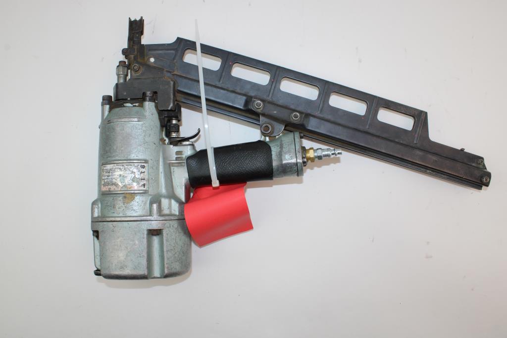 Hitachi NR 83a2 Strip Nailer | Property Room