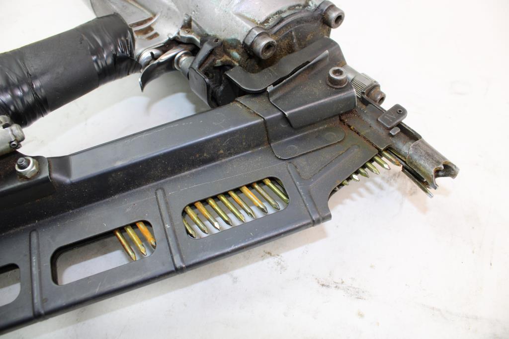 Hitachi NR83A2 Strip Nailer | Property Room